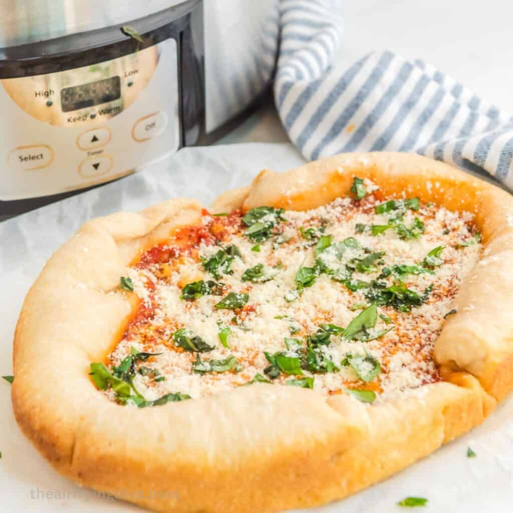 Slow Cooker (Crock Pot) Pizza - theairfryingdiva.com