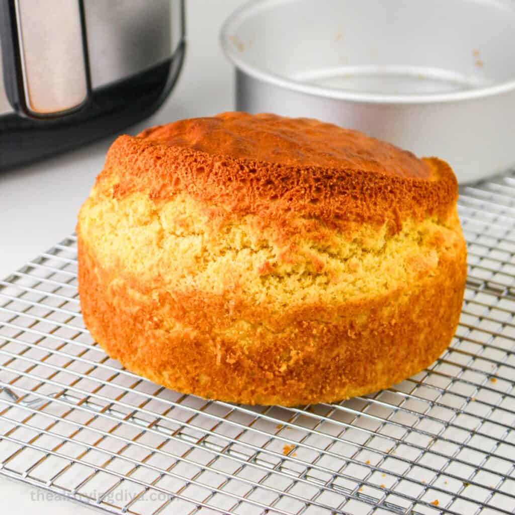 Air Fryer Cornbread Recipe - theairfryingdiva.com
