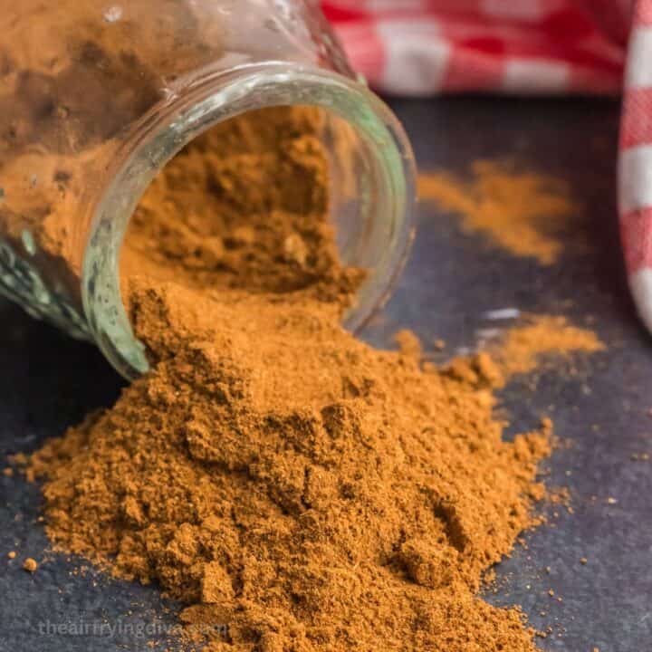 Homemade Christmas Spice Mix - theairfryingdiva.com